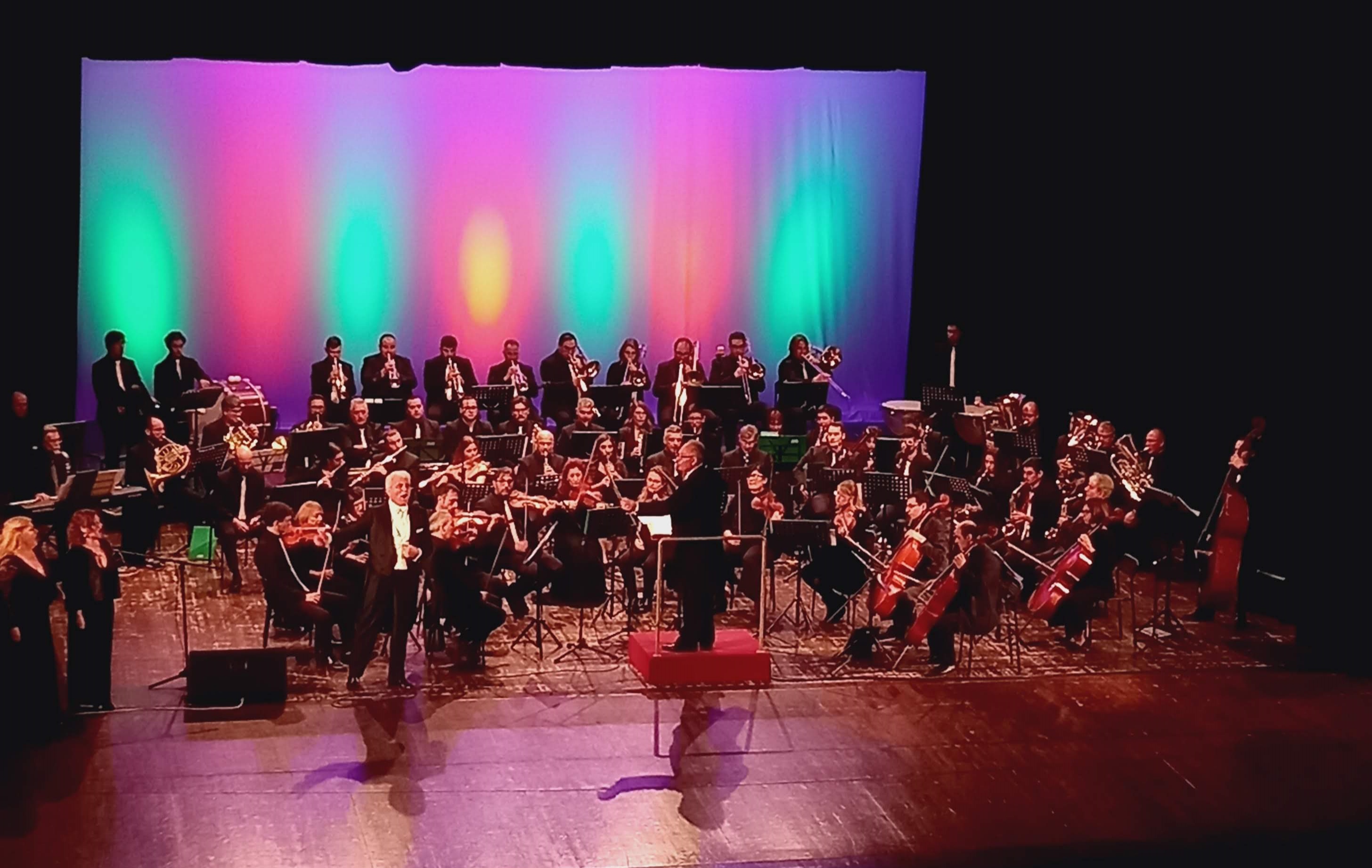 È Capodanno al Metropolitan di Catania con il concerto della Compagnia ...