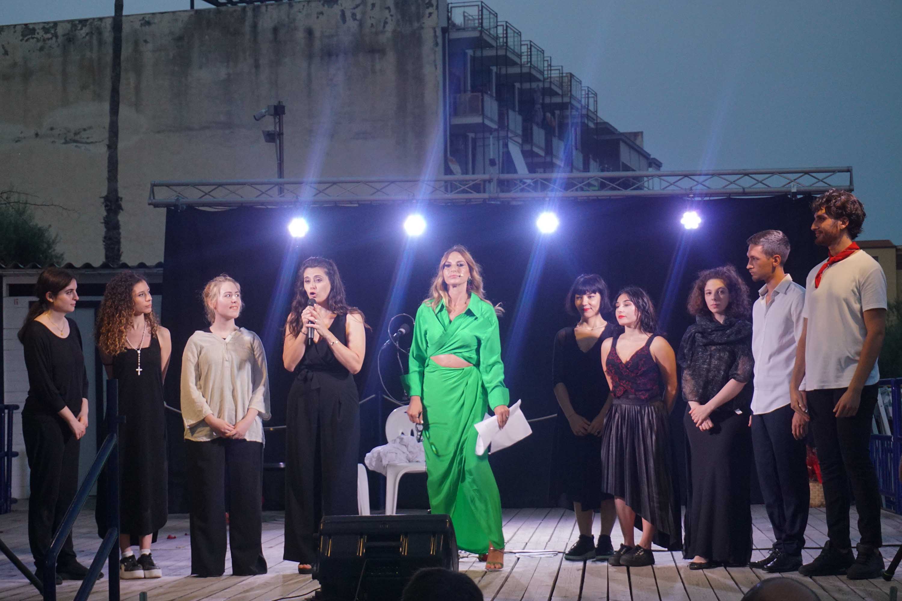 Leggere il presente con gli occhi dei grandi autori del passato ...